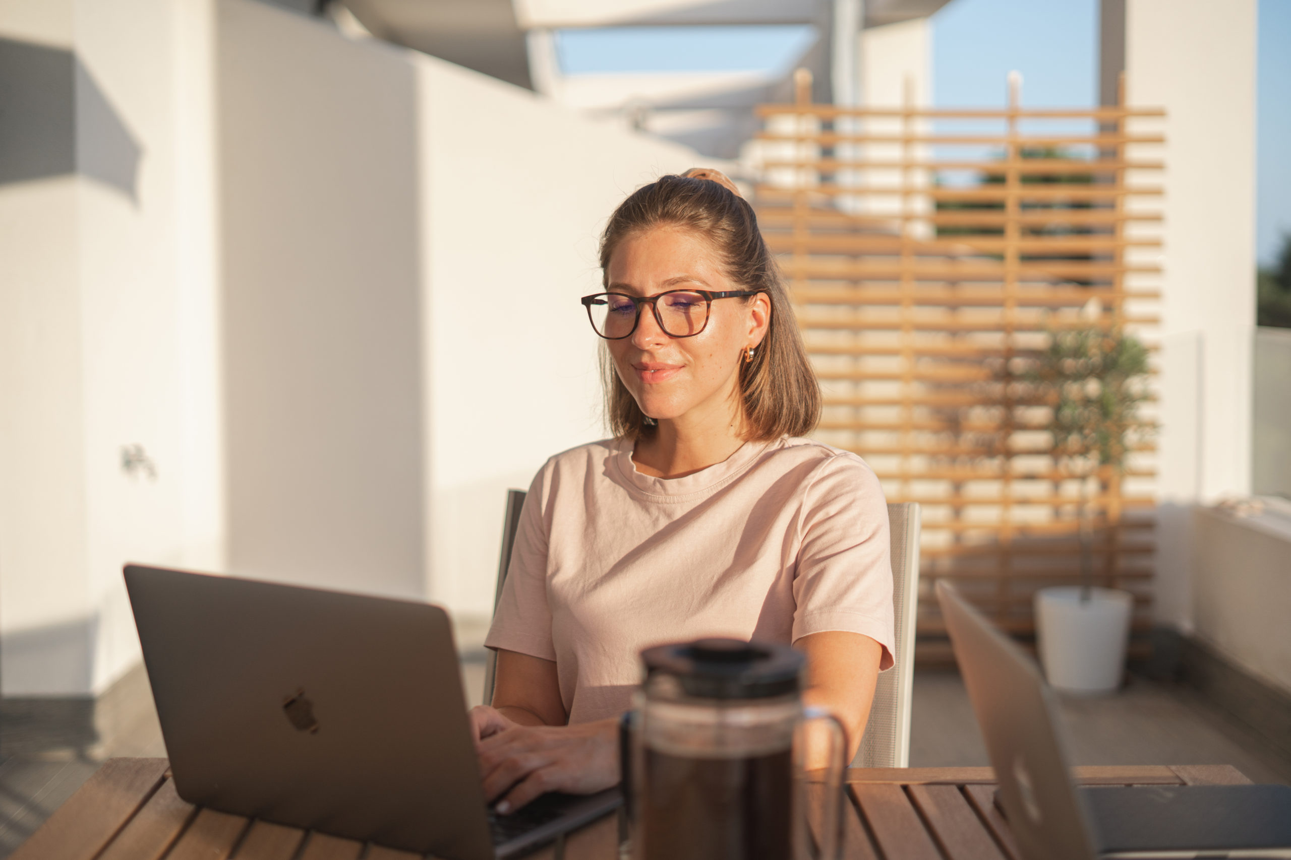 Computer Glasses: Do we Really Need Them? | BARNER